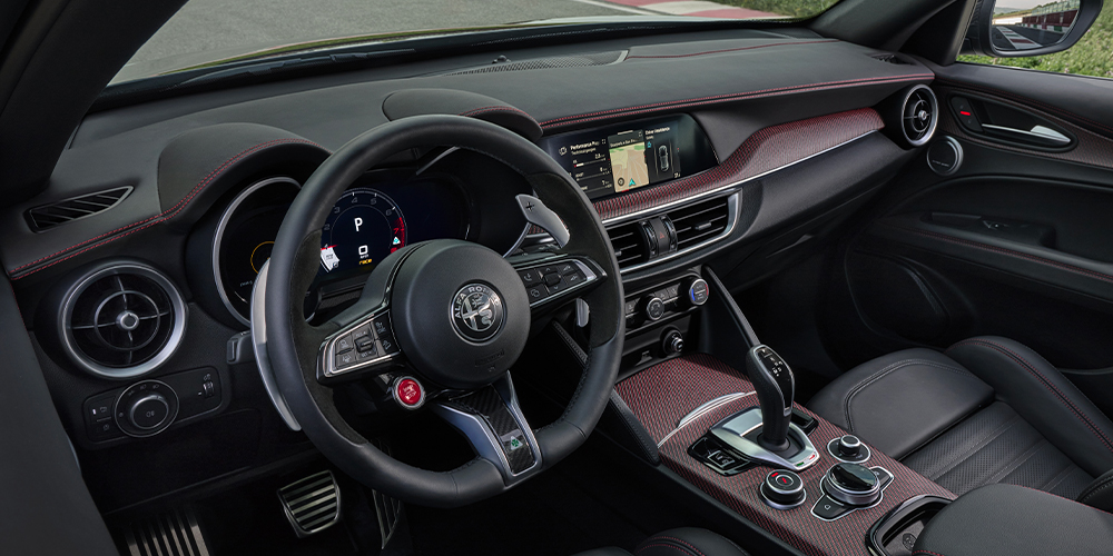 Stelvio Quadrifoglio Super Sport: Interior y Exterior | Alfa Romeo ES